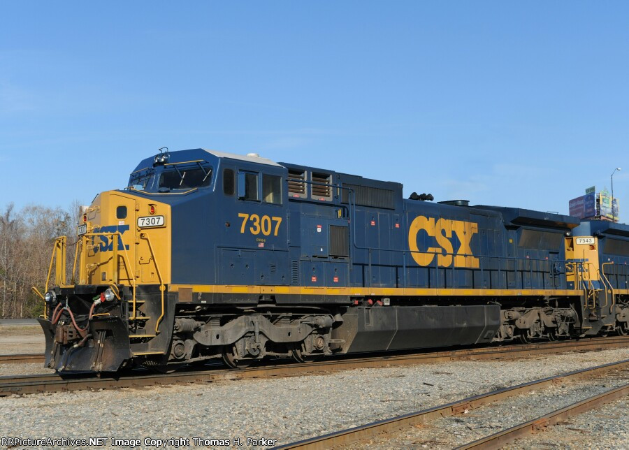 CSXT 7307 C40-8W